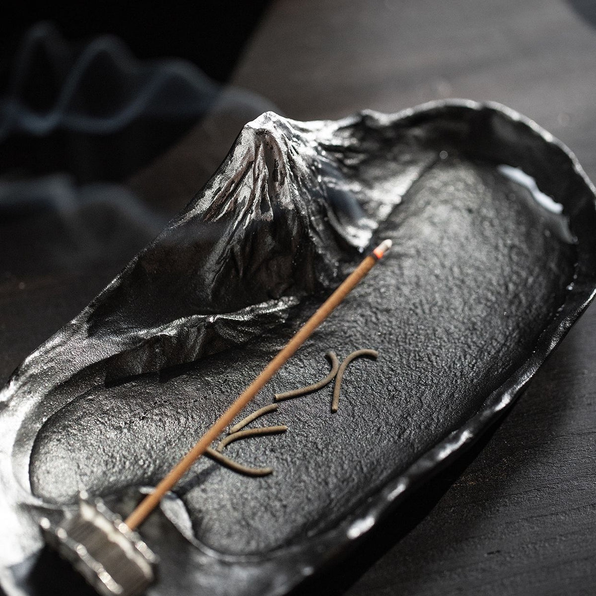 Sakasa Fuji Handcrafted Tin Incense Holder - MASU