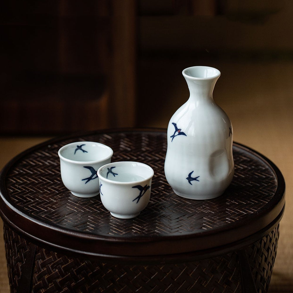 Hasami Ware Tsubame Sake Set - MASU
