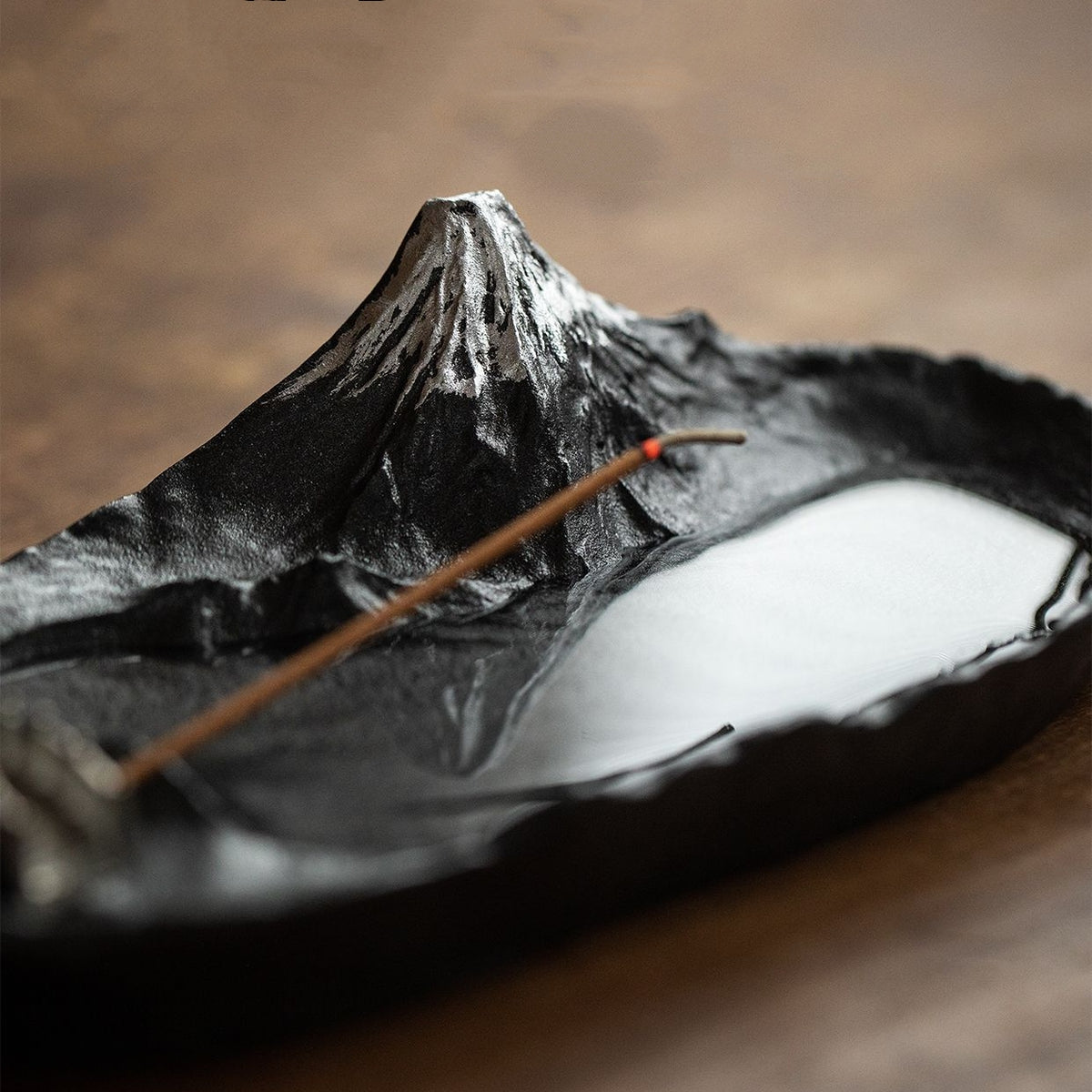Sakasa Fuji Handcrafted Tin Incense Holder - MASU