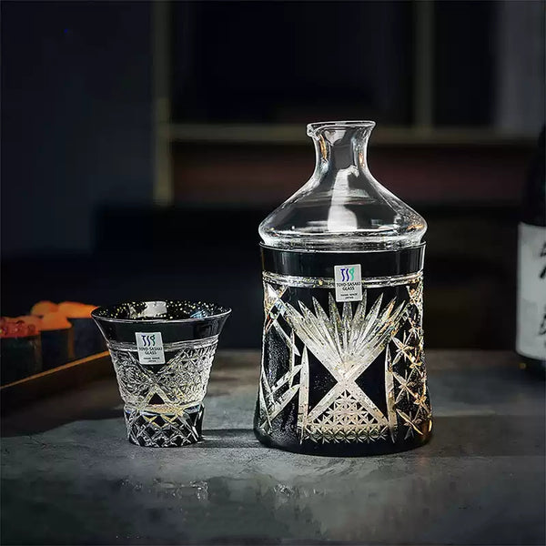Toyo-Sasaki Yachiyogama Handcrafted Kinpaku Kuro Kiriko Sake Set ...